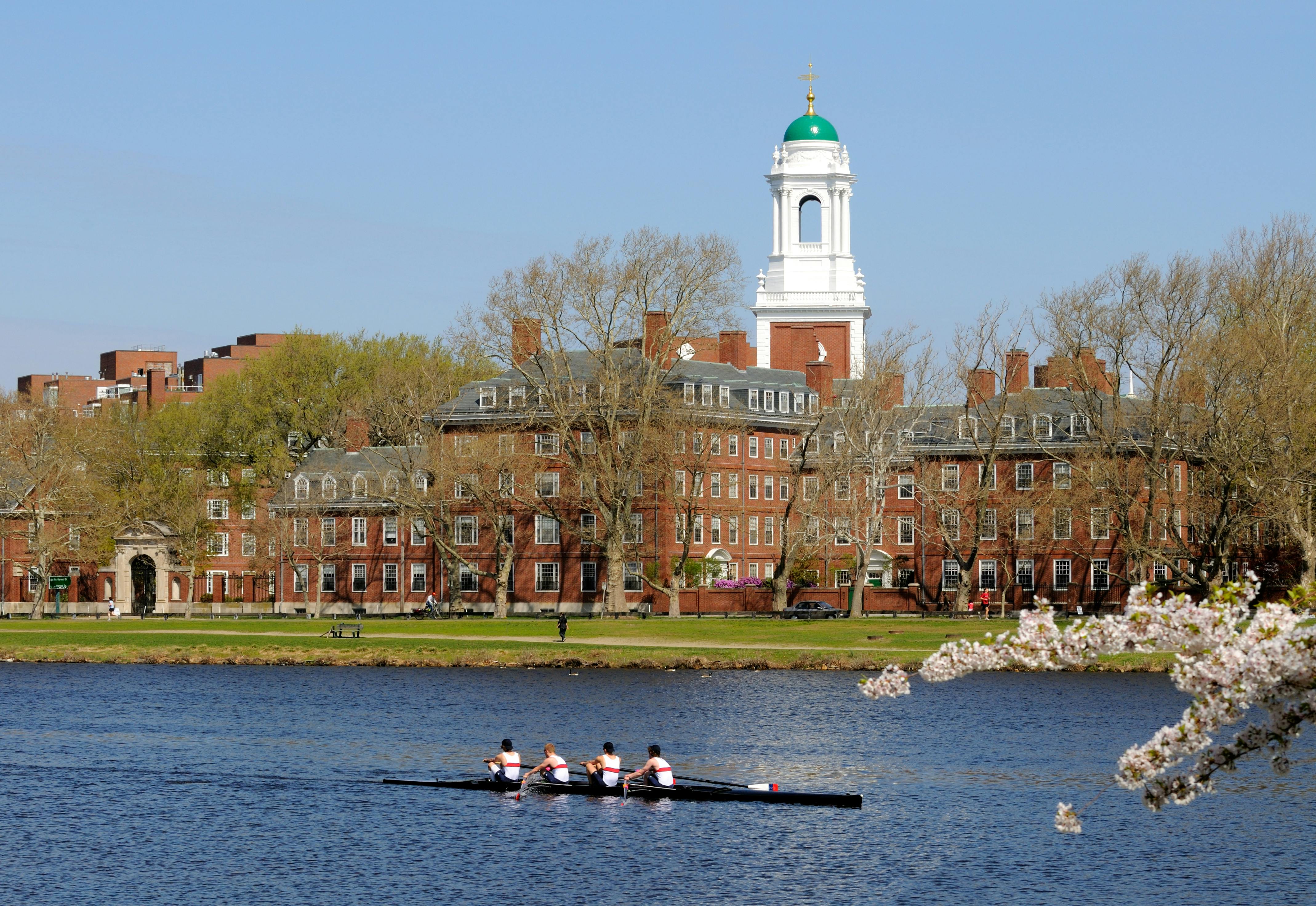 What Are the Benefits of Studying at an Ivy League University ...